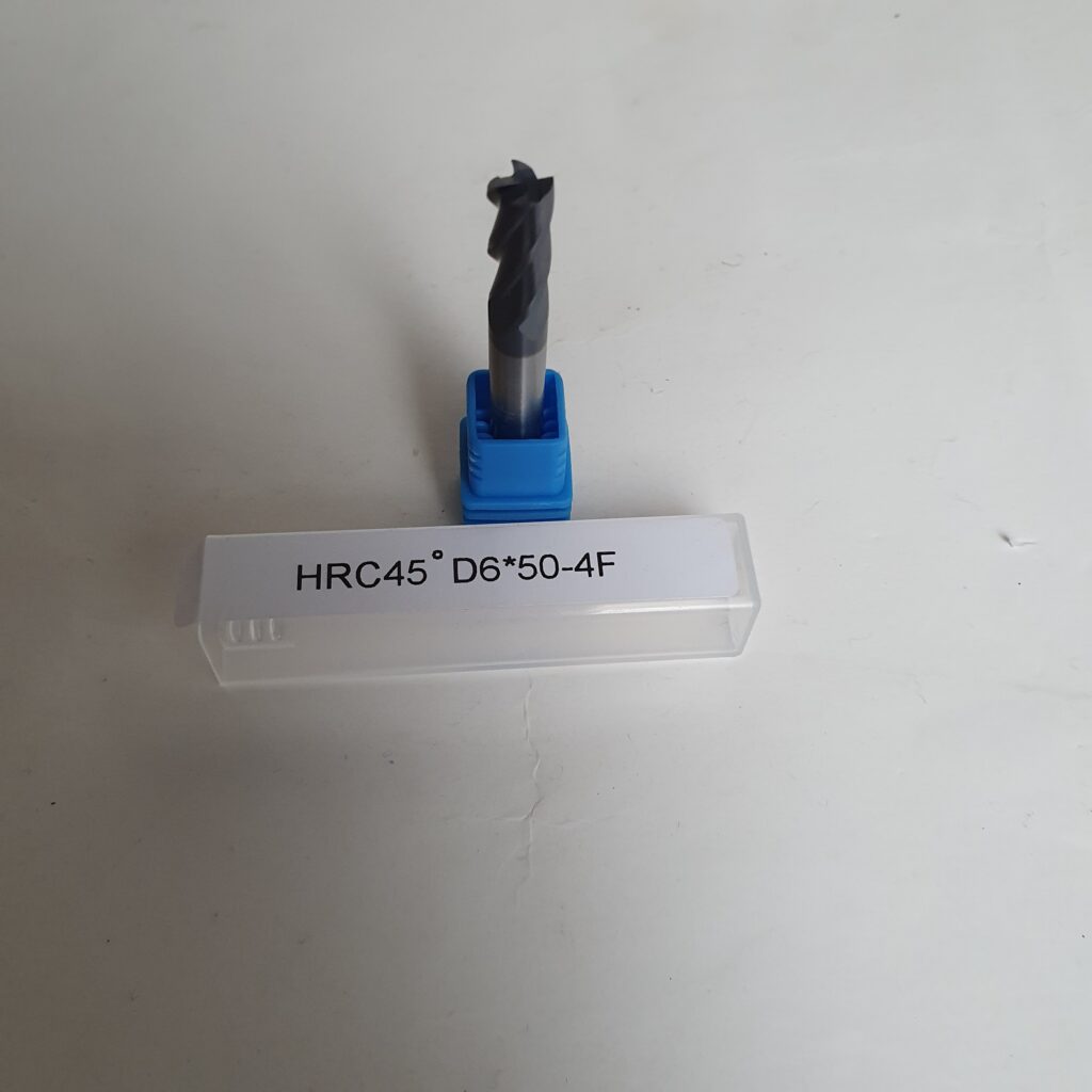 Kietmetalio frezos cilindriniu kotu HRC 45* D6* 50-4F (4 plunksnų ...